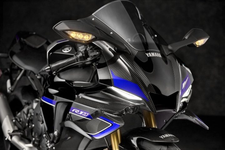 Yamaha 2025 YZF-R1 and YZF-R1M with New MotoGP-Inspired Winglets now ...